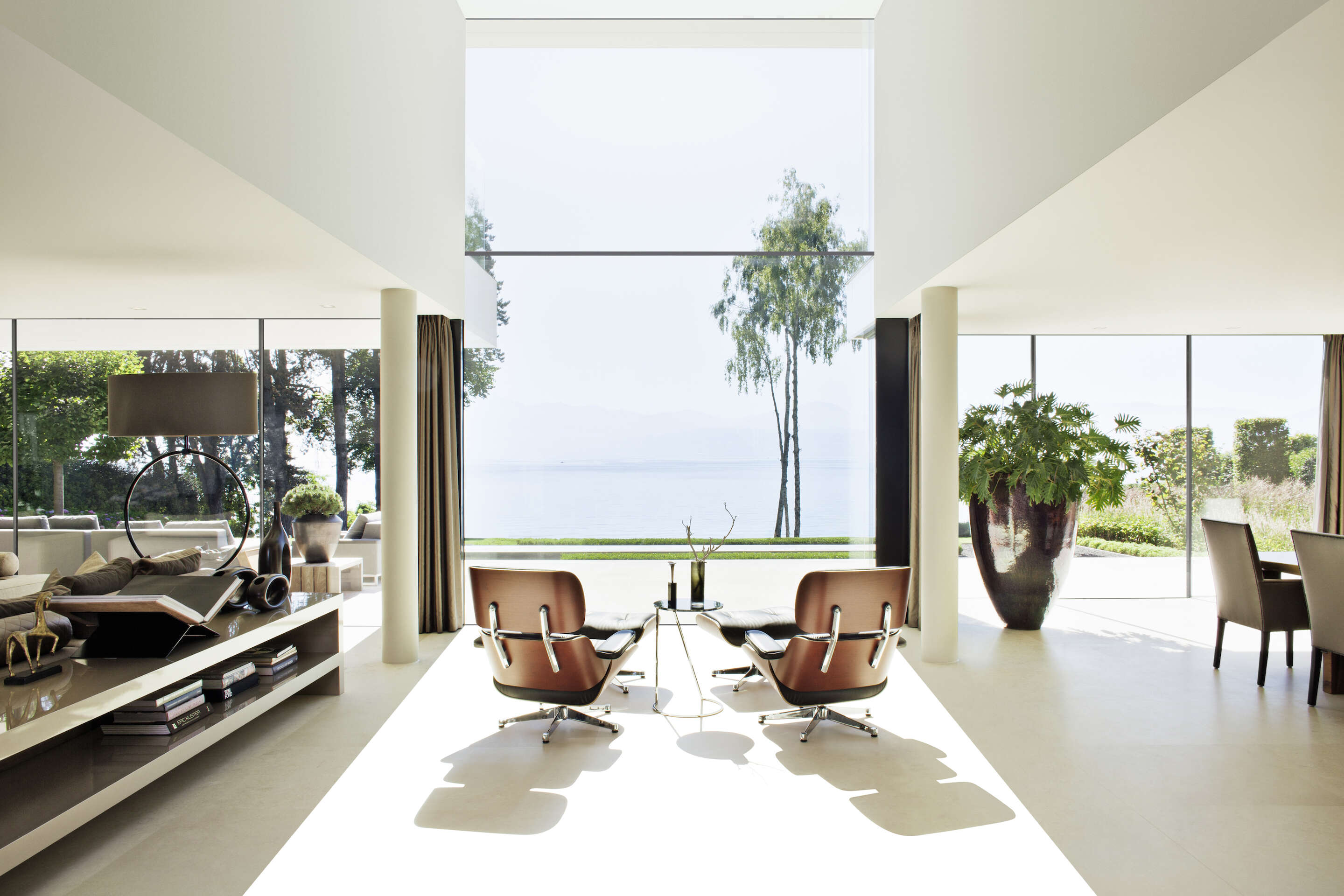 Exclusive frameless windows from swissFineLine
