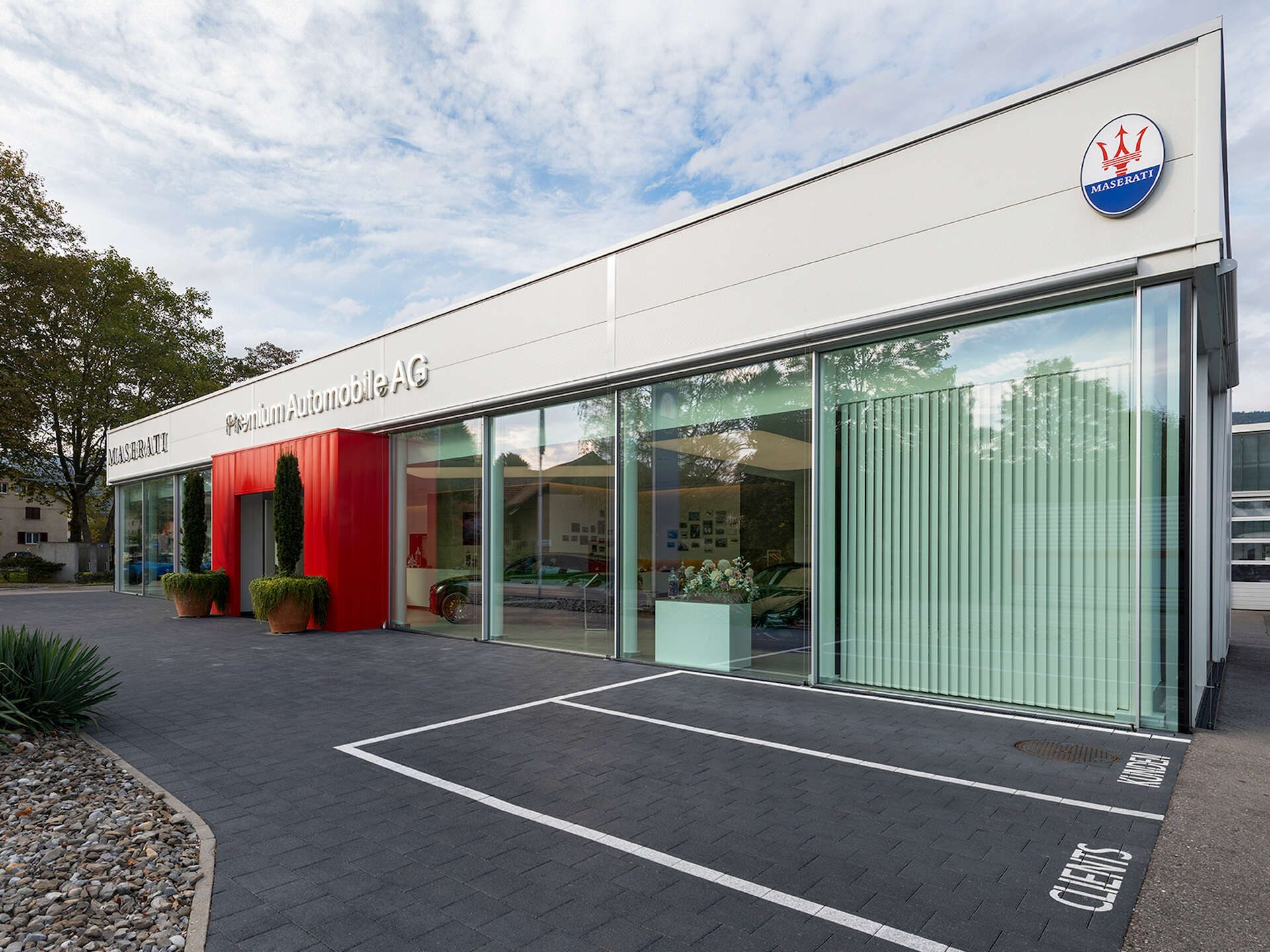 swissFineLine Reference: Maserati Showroom in Biel